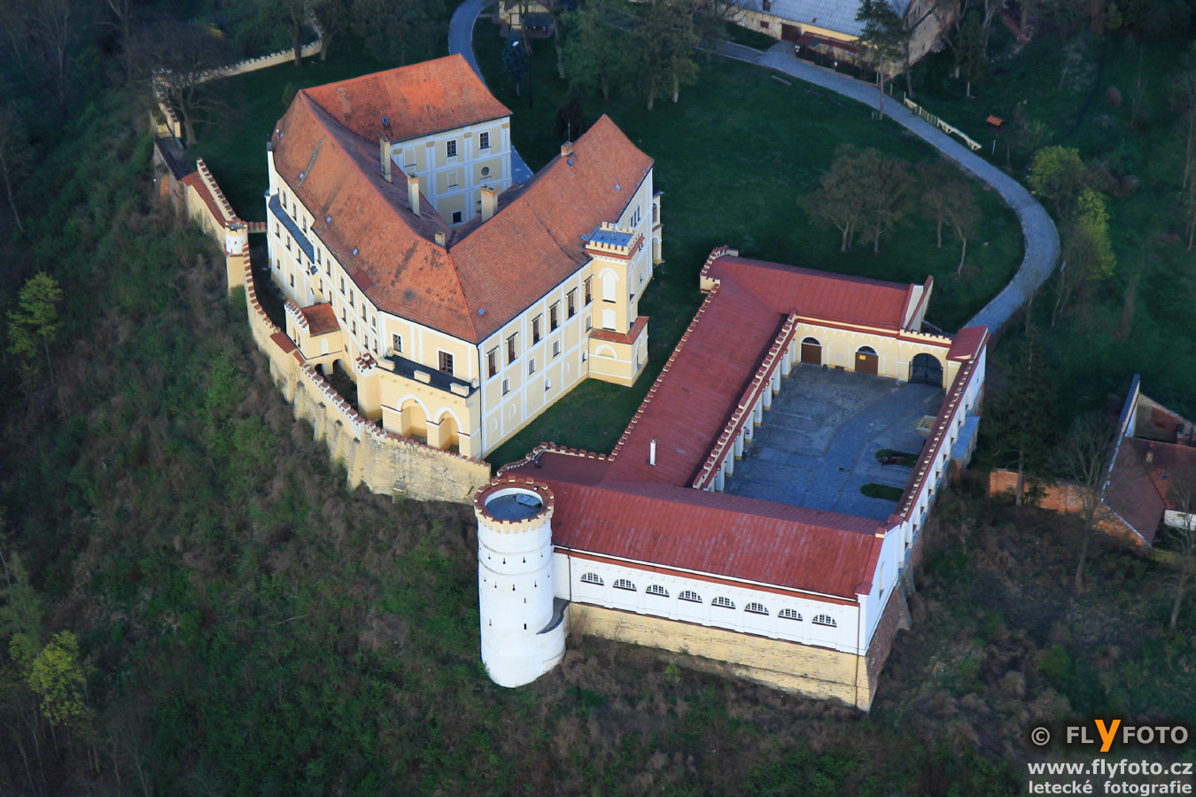 FLyFOTO letecká fotografie a video: Letovice