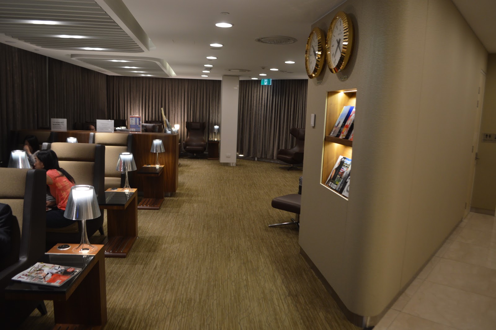 Singapore Airlines First Class on the Boeing 777-300 : SQ238 Melbourne ...