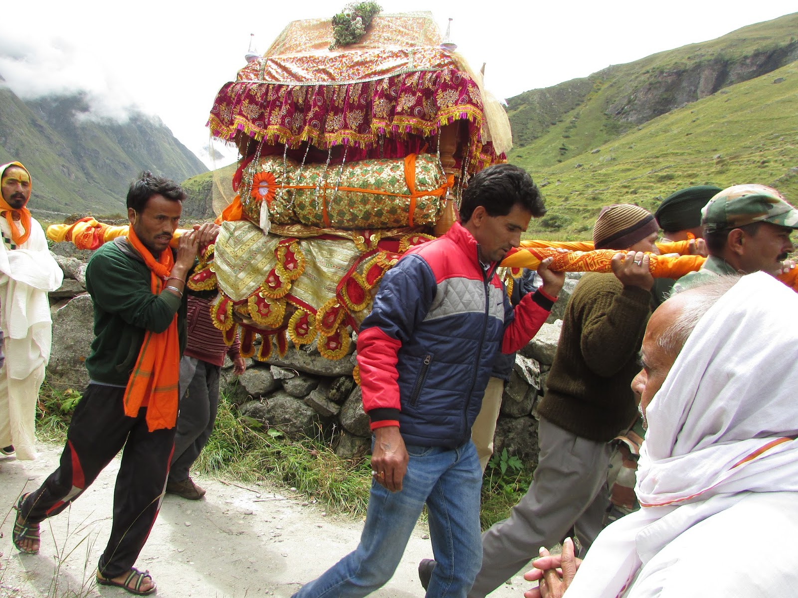 Shaktanand: The Himalayan Mystic Cave