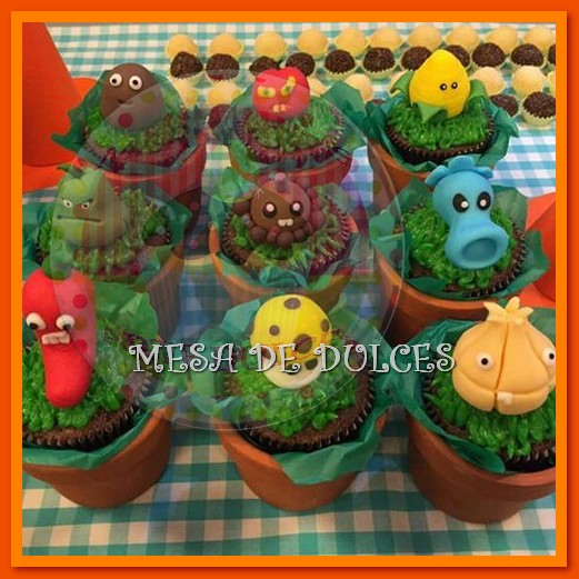ARTE DULCE: MESA DE DULCES PLANTAS VS ZOMBIES