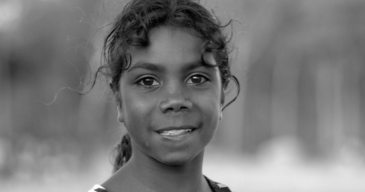 Tofu Photography: A pretty Aboriginal girl in Gapuwiyak, Northern Territory