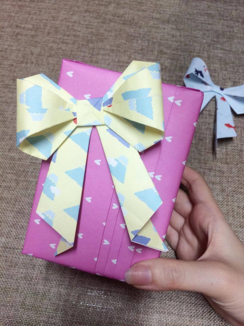 Tutorial #7: Origami Paper Ribbon | The Idea King