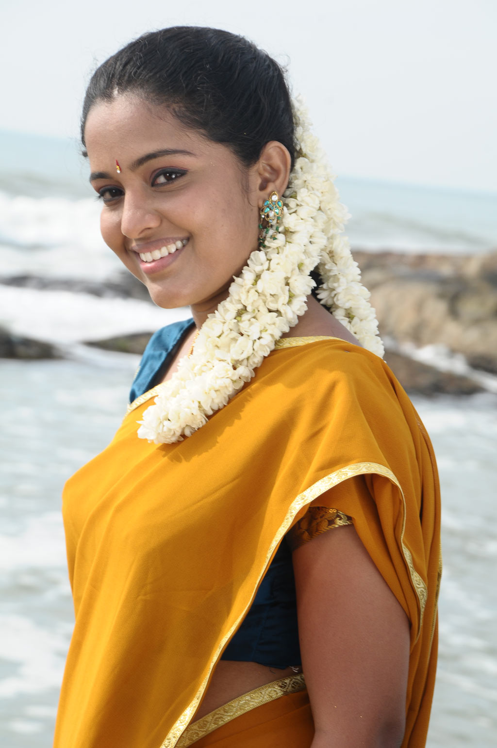 Tamil Hot Actress Brindha Latest Voni Images Gallery Without Water Mark ...