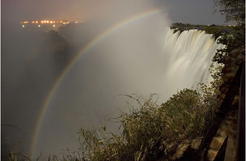 Vacanța esoterică: Victoria – Forta spectaculoasa a apei