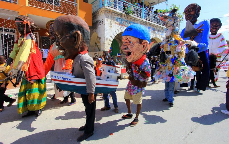 Kanaval Jakmel yon dividal koulè....