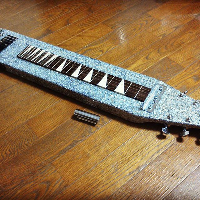 AaronLum.com: Homemade Lap Steel