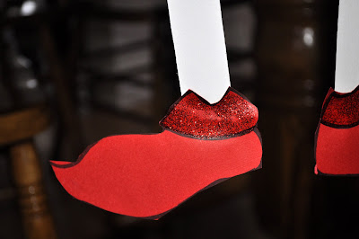 The Cutest Elf Craft you ever did see.... ~ She's Crafty