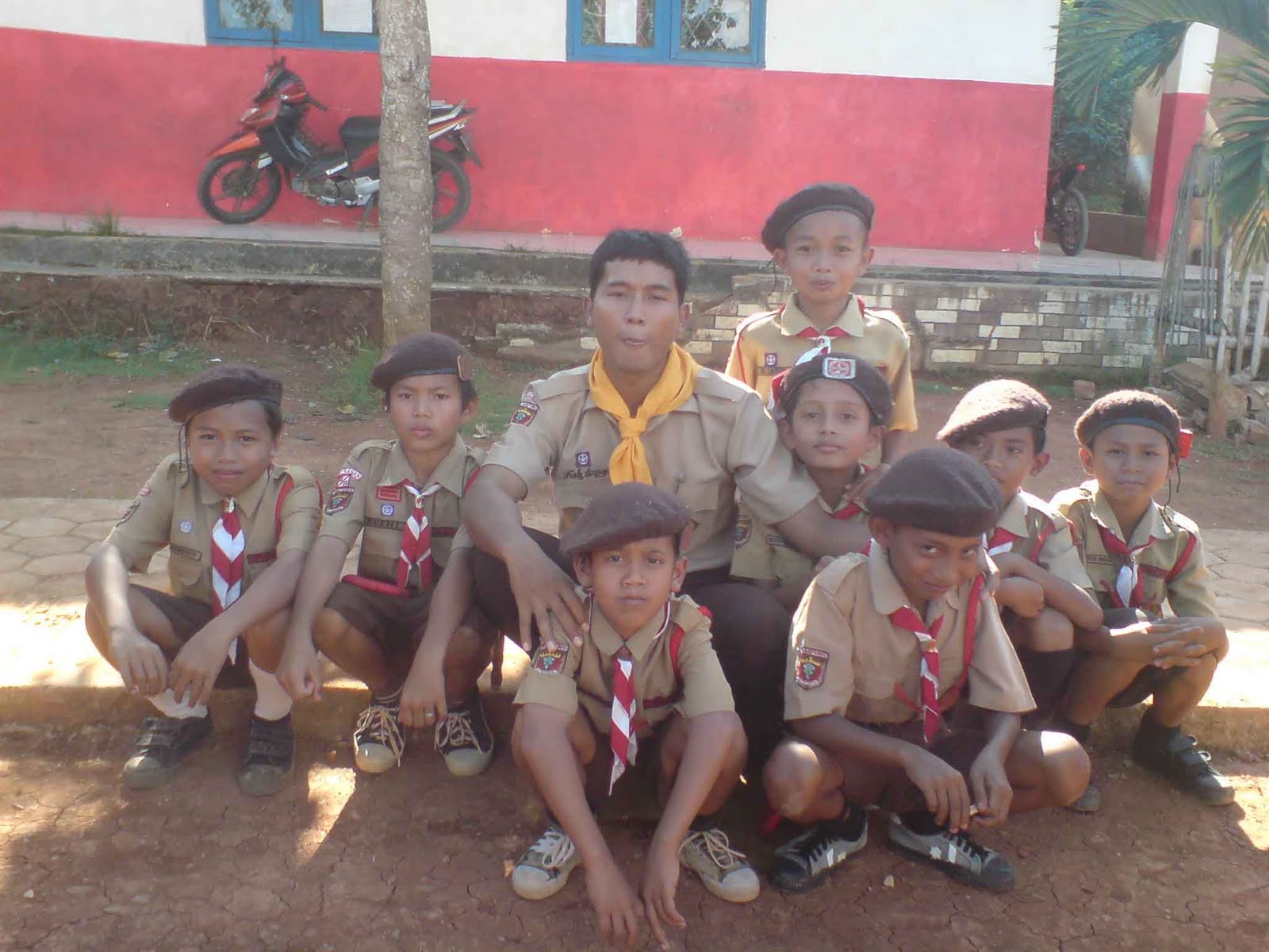 SD. NEGERI 01 KAYUBATU: Eskul Pramuka