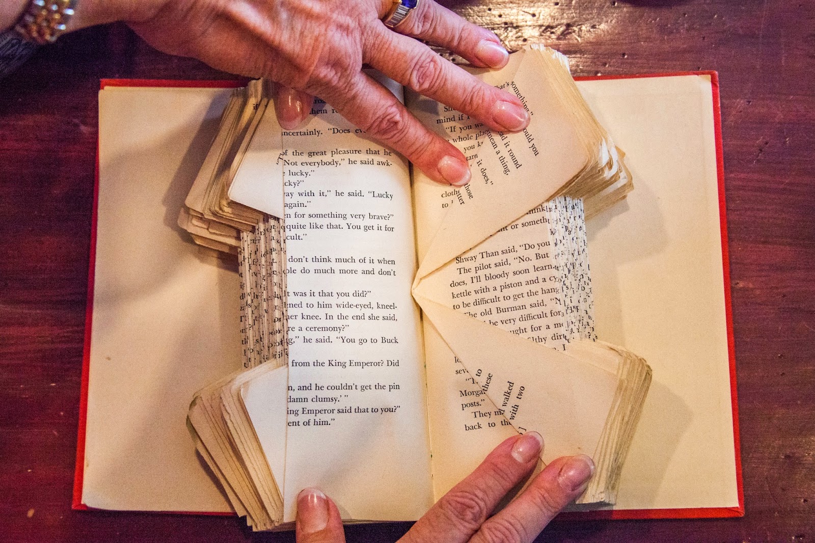 Delicious Reads: Pretty in Print: Book Folding