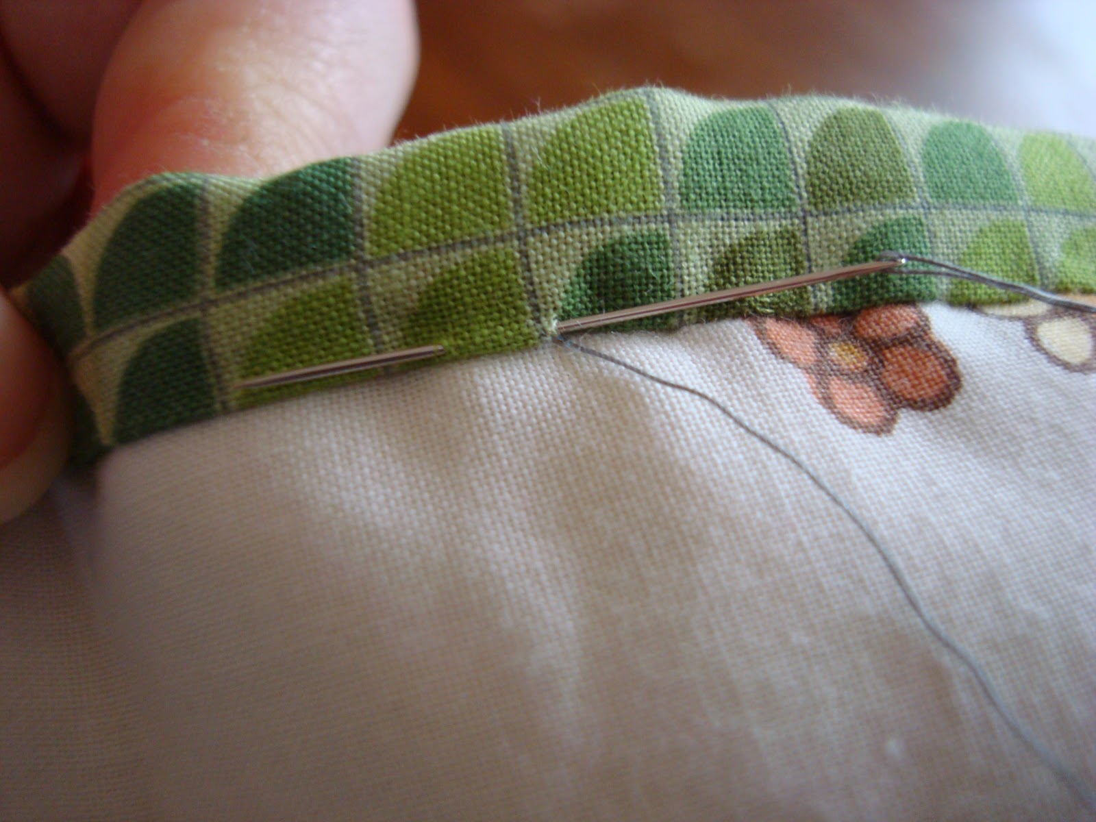 Beginners' Guide: Quilt Binding / CHARM ABOUT YOU