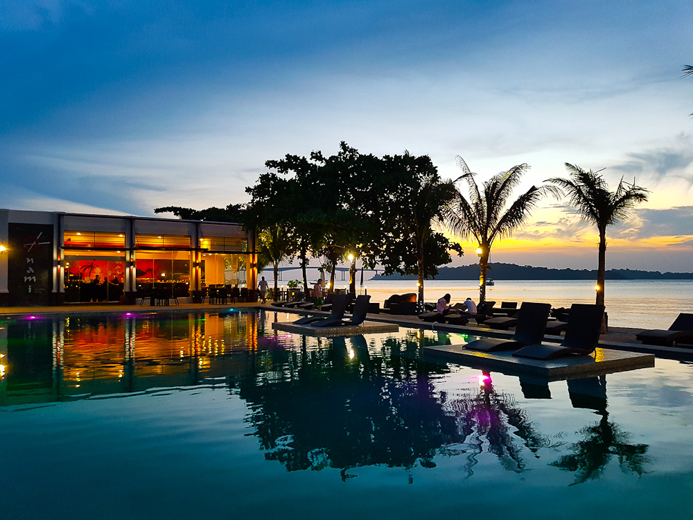 Грушины приключения: Queenco Hotel & Casino Sihanoukville / Обзор отеля ...