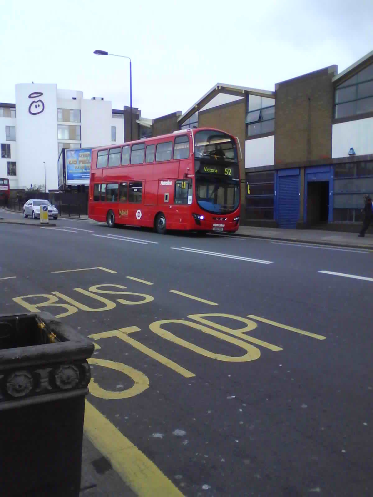 London Connected: Finally Here: Route 52's New Buses!