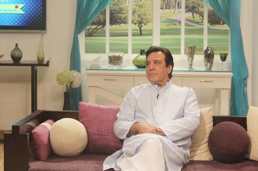 Javed Sheikh Let out the shocking Secret of What he Does Abroad ...