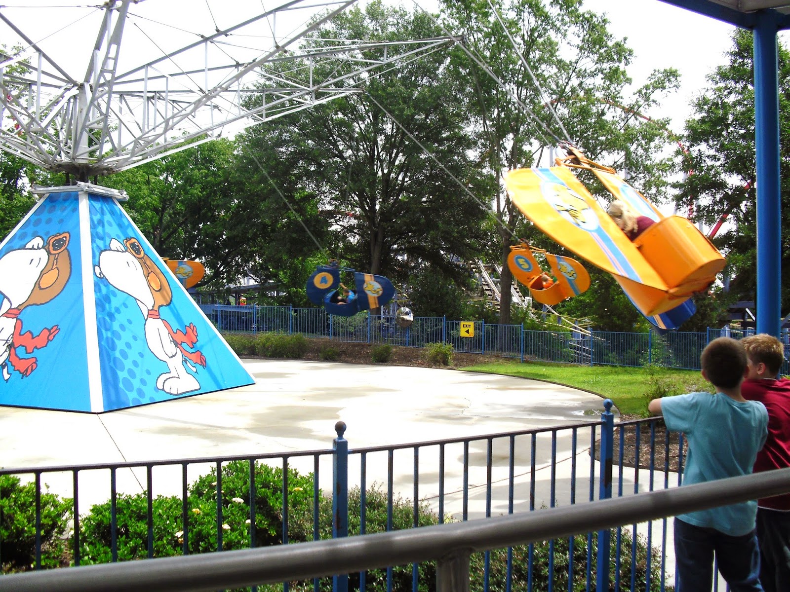 Love 2 Travel With Kids: Favorite Moderate Thrill Roller Coasters and ...