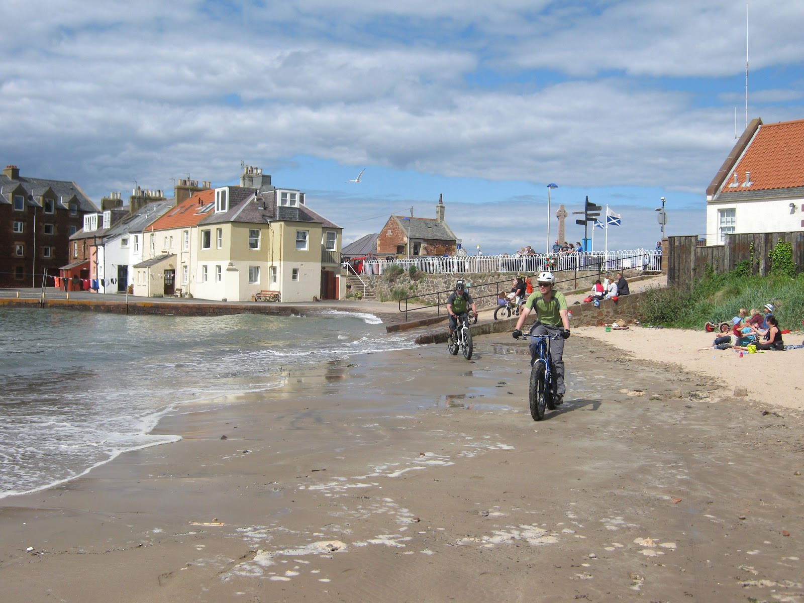 coastrider: Summer high tides...