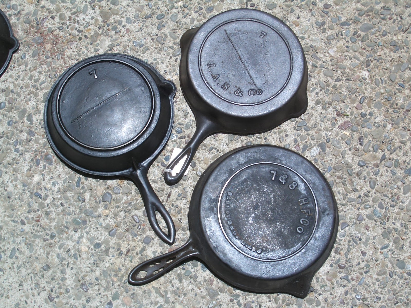 Early Cast Iron Skillets: An introduction to early american cast iron ...