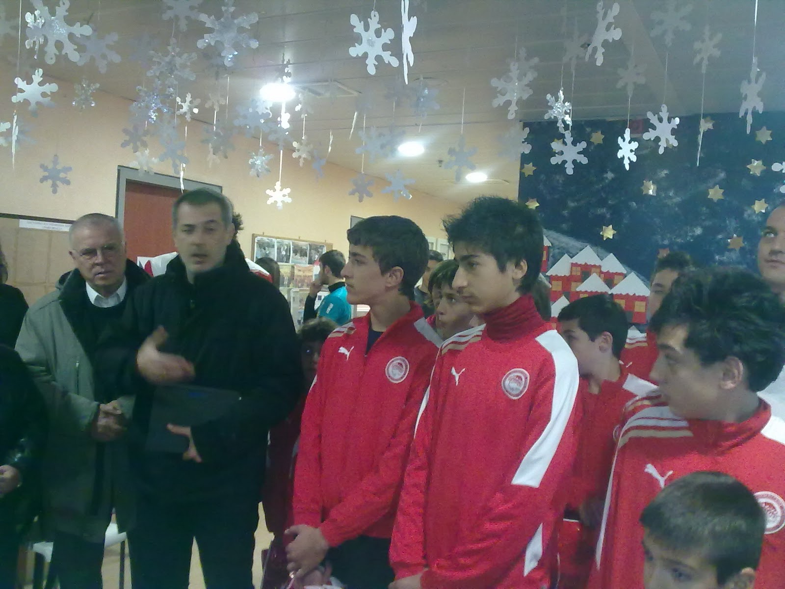 ΣΧΟΛΗ ΠΟΔΟΣΦΑΙΡΟΥ ΚΑΤΕΡΙΝΗΣ: ΠΡΟΣΦΕΡΑΝ ΧΑΡΑ ΚΑΙ ΔΩΡΑ Η ΣΧΟΛΗ ...