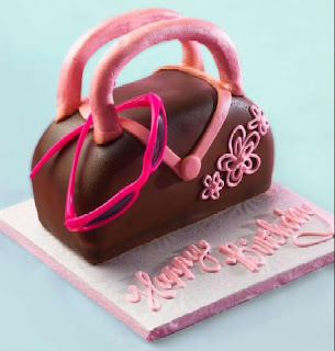 Brunna's Baking: The Cake Purse