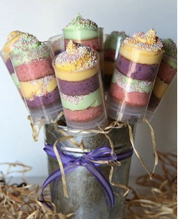 DOUGLICIOUS: Push Up Cake Pops