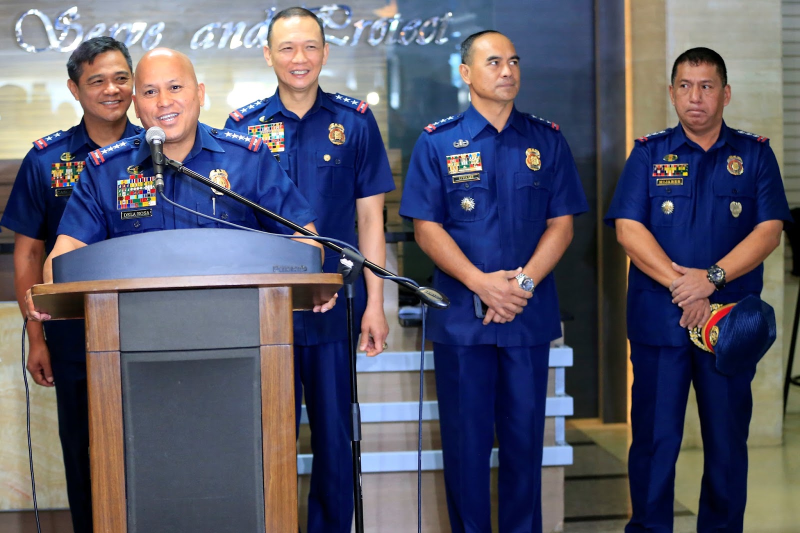 pnp uniform - philippin news collections