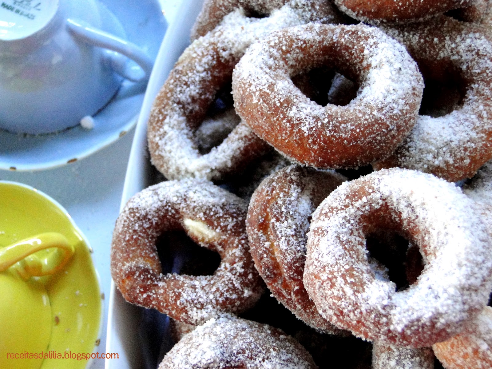 Receitas Irresistíveis da Lilia: Biscoito Frito ou Bolinho de Chuva