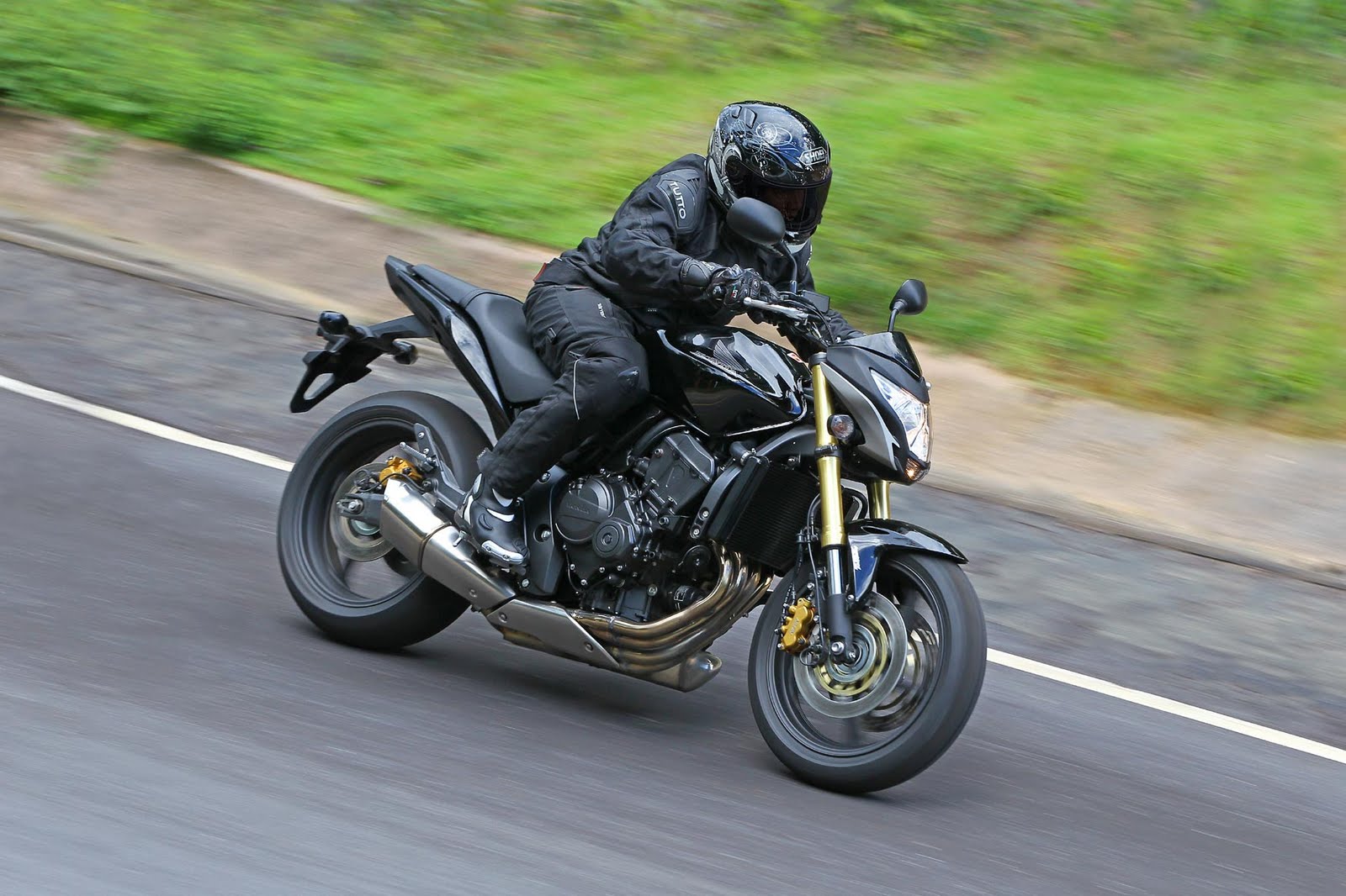 AUTORIQUE CARS: Honda CB 600F Hornet 2012