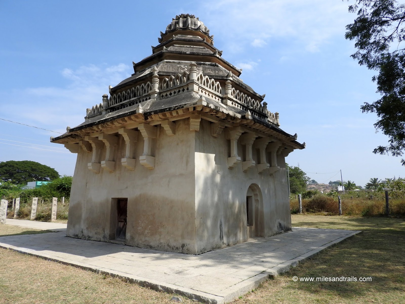 Miles and Trails: Saluva Timmarasu Jail, Penukonda