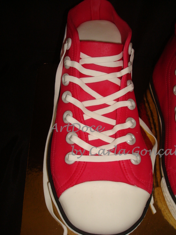 ArtDoce by Carla Gonçalves: Bolo sapatilhas Converse All Star