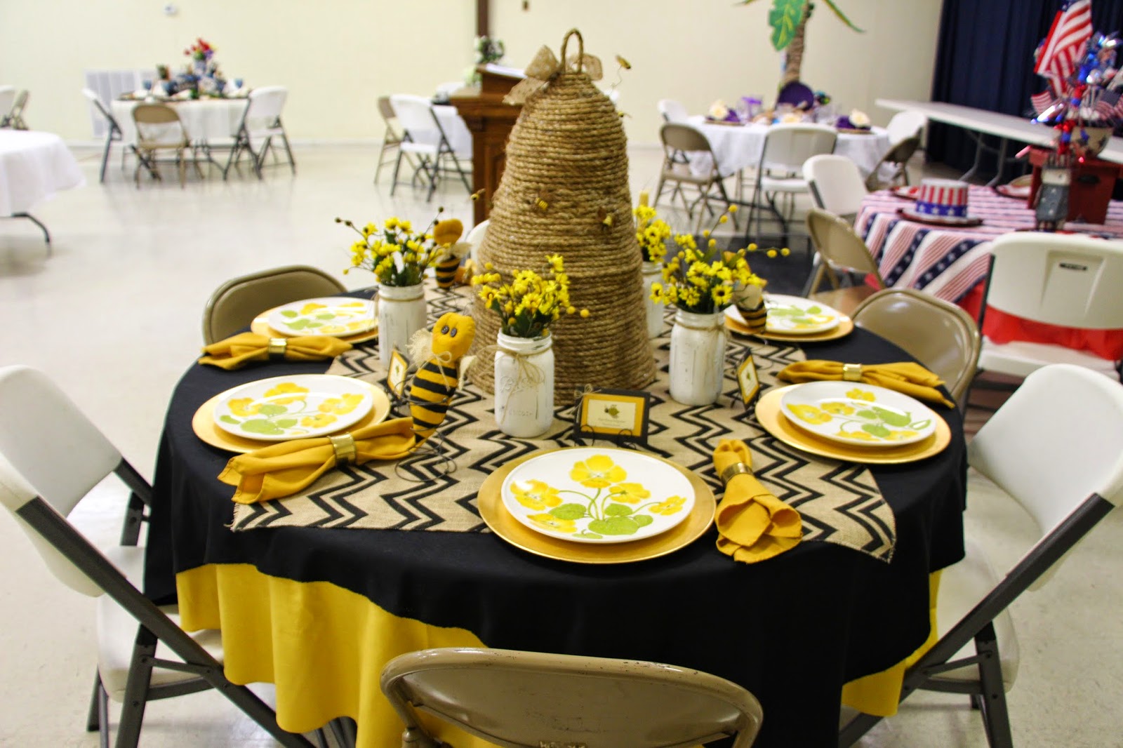 Cathy's Craft Corner: Bumble Bee tablescape