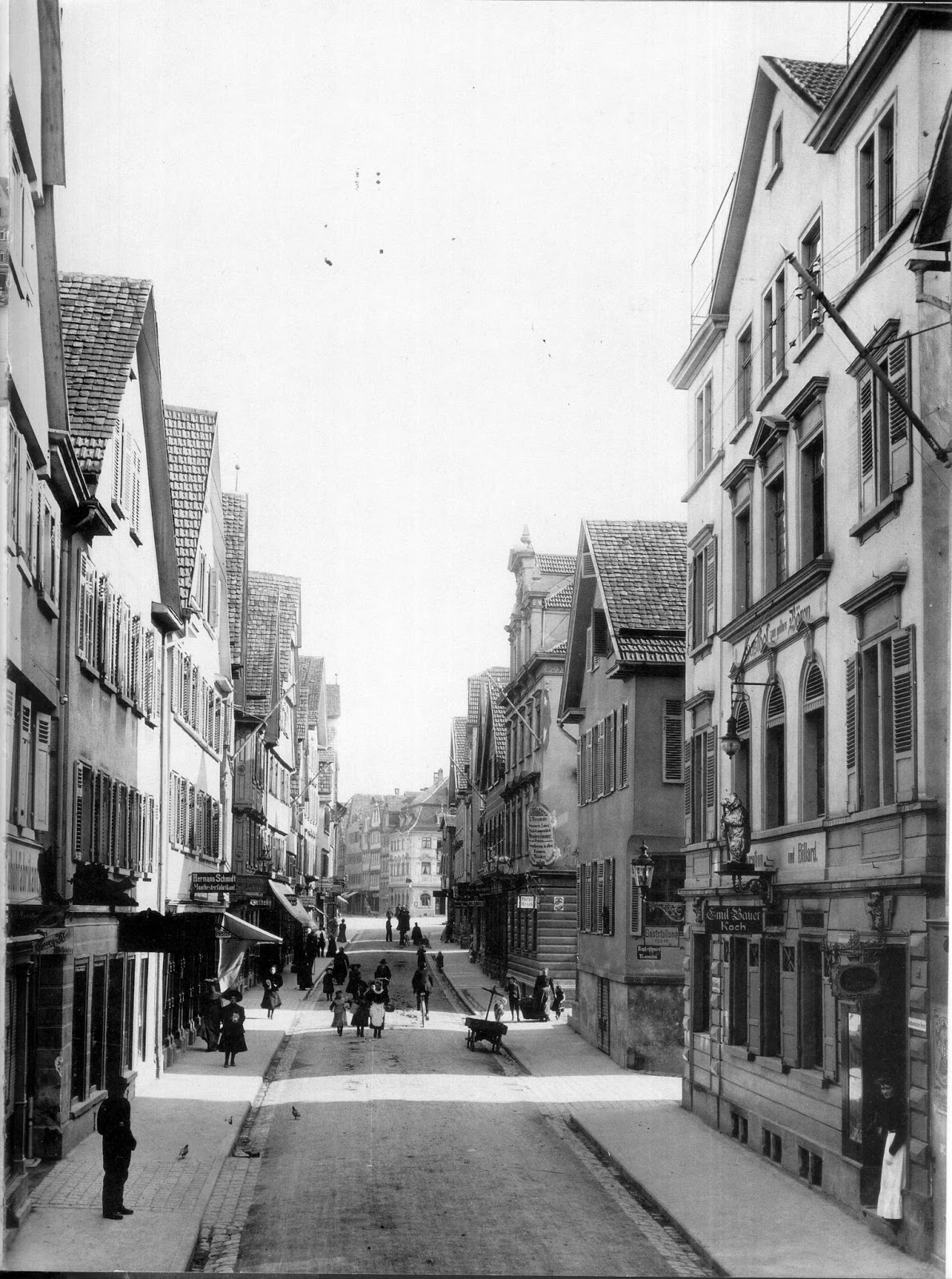 BILDERTANZ: Wilhelmstraße: Fast 110 Jahre liegen dazwischen