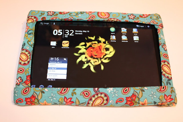 Pixeltrashamania: Handmade Tablet Cover and Carrying Case