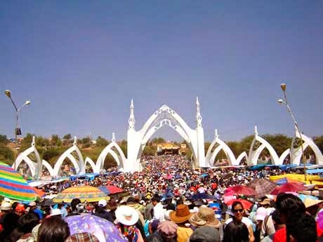 Quillacollo se alista para festividad de Urkupiña 2014 - Bolivia Popular