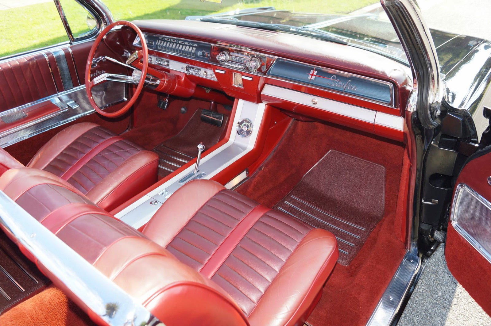 1962 Oldsmobile Starfire Interior