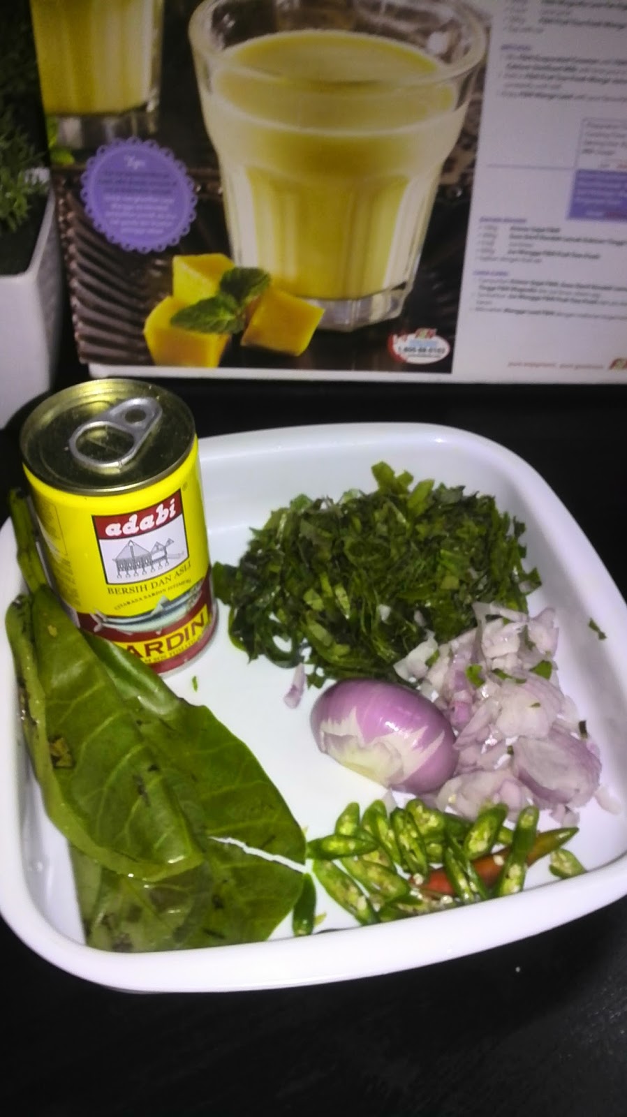 namakucella: KERABU SARDIN DENGAN PUCUK GAJUS