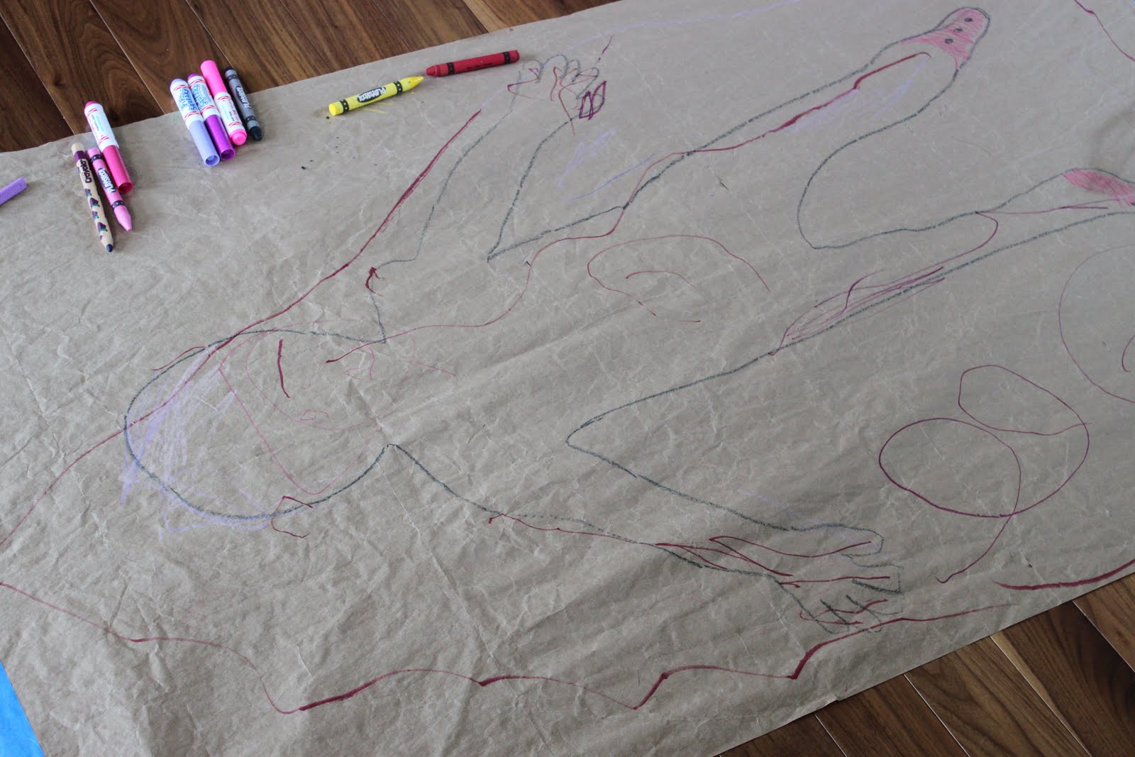 Playing House: Toddler Art - Body Tracing and Coloring