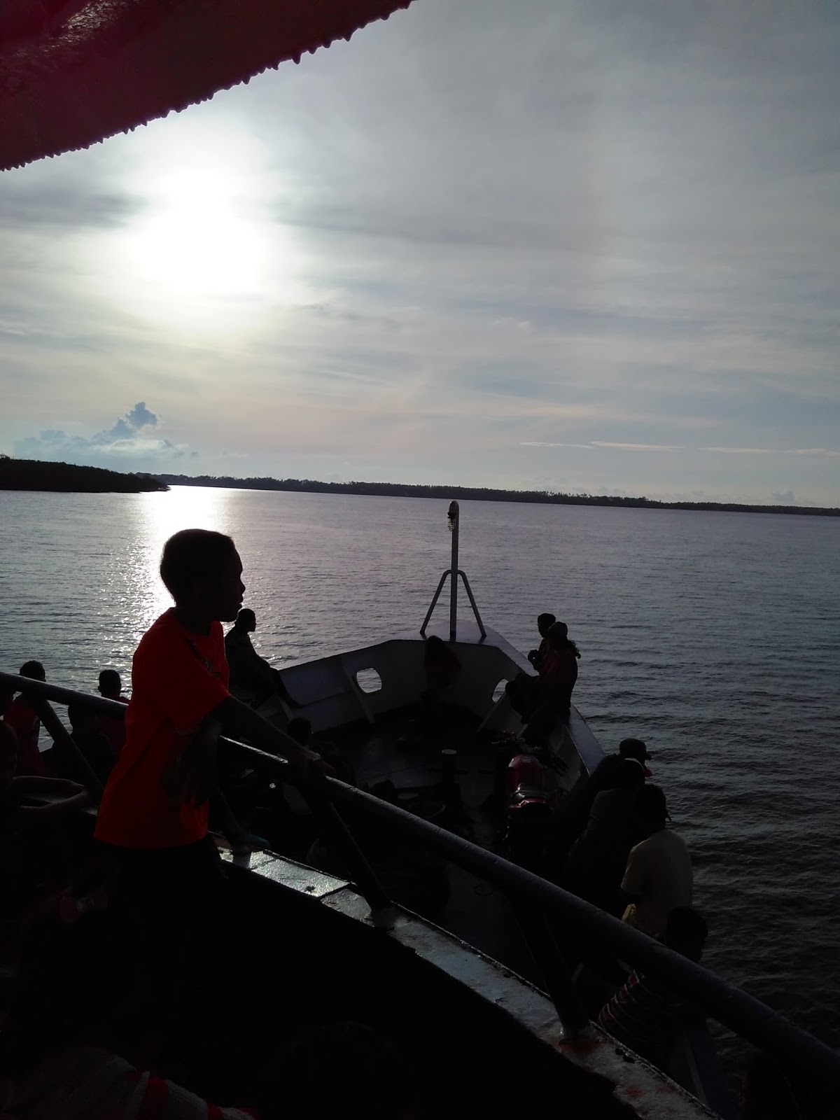 Perjalanan Laut Ke Morotai - asrot