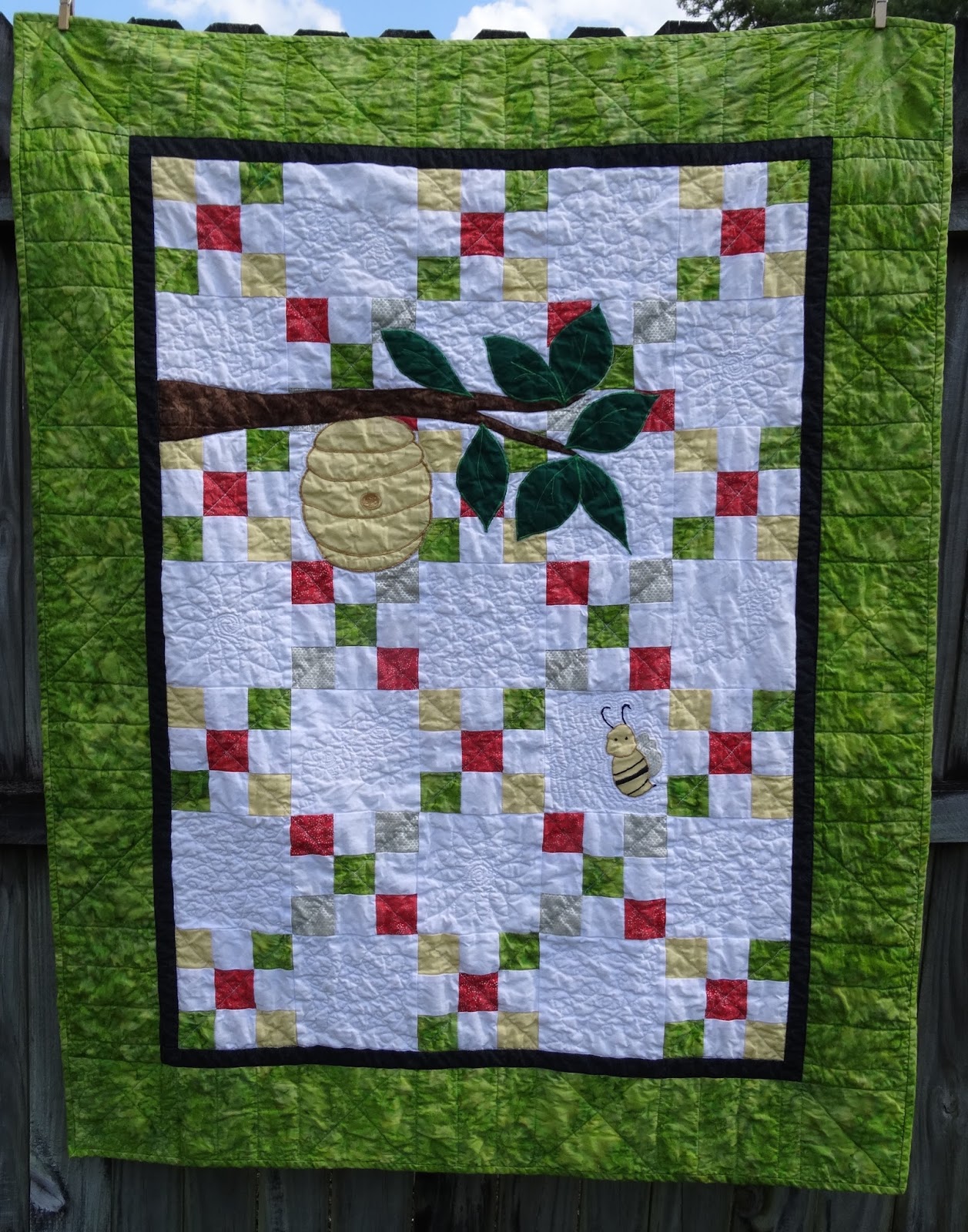 Hand Made Karma: Bumble Bee Quilt for Baby Gigi