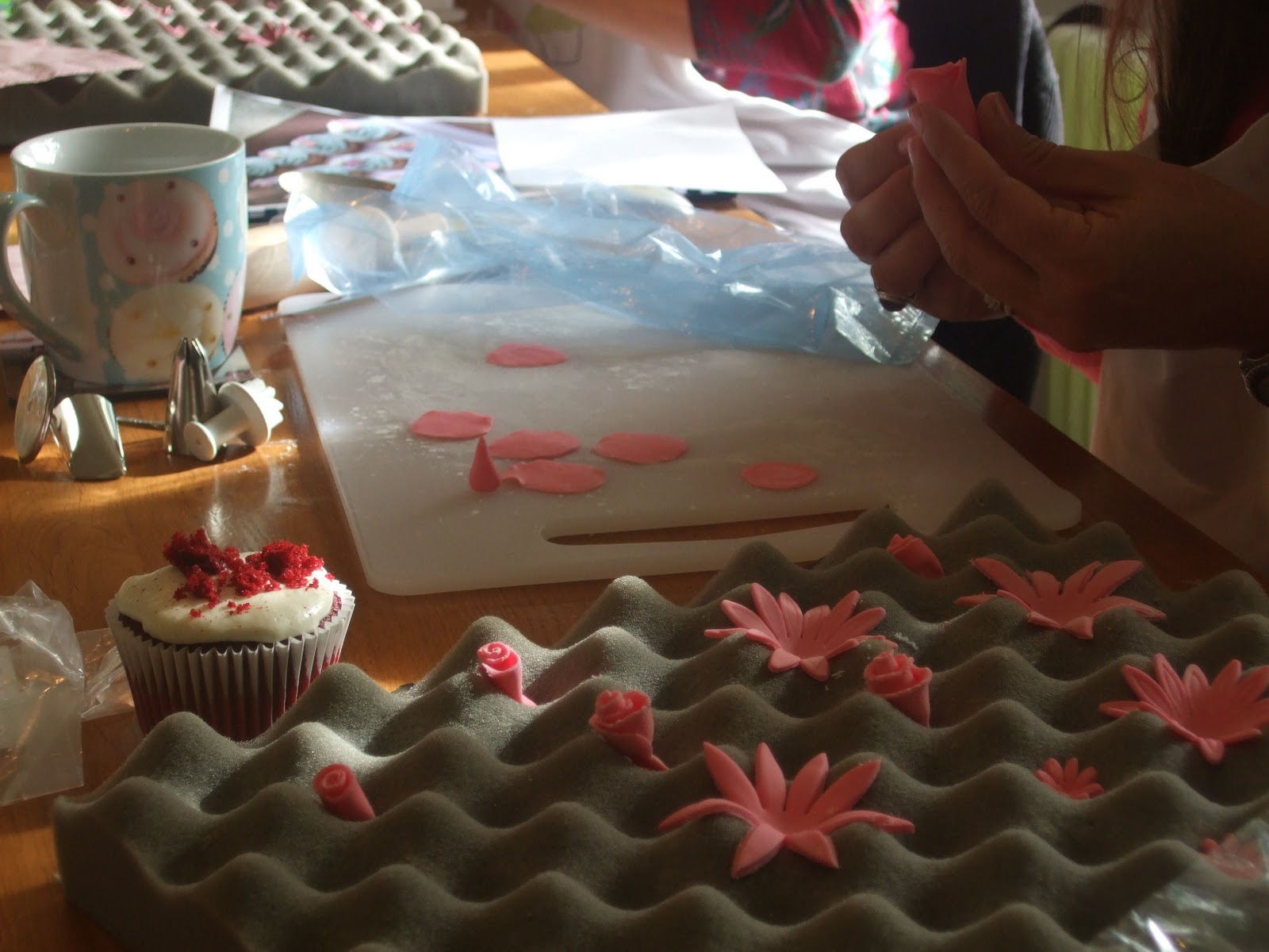 Colourful Cupcakes of Newbury: Stage 2 Cupcake Class