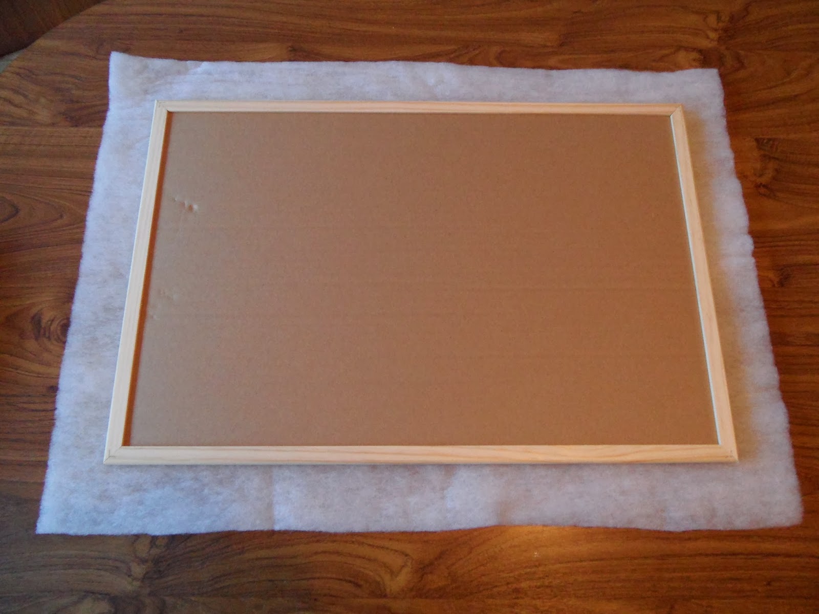 Louise Dawson Design: How to... Make a D.I.Y Fabric Pin Board