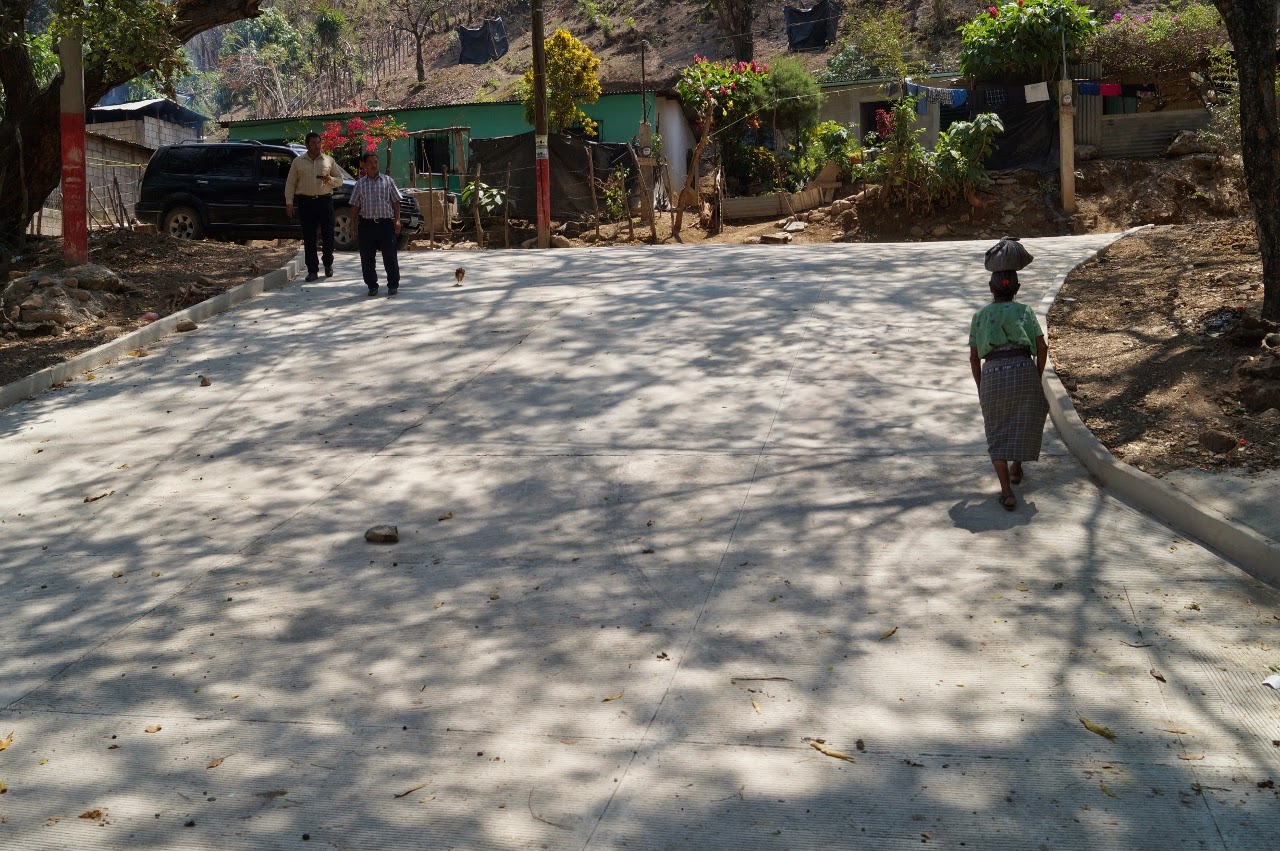 Nuevo pavimento en El Zarzal | laPrensa de Guatemala