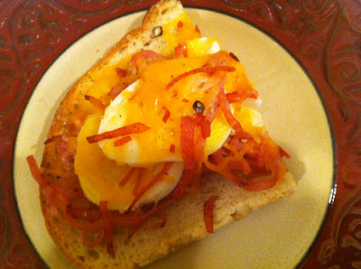 The Talking Plate: Classic Ham and Eggies on Toast with Cheese Melt