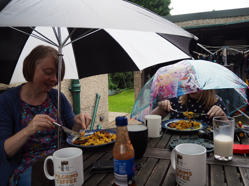Multicoloured Madness: Eating In The Rain