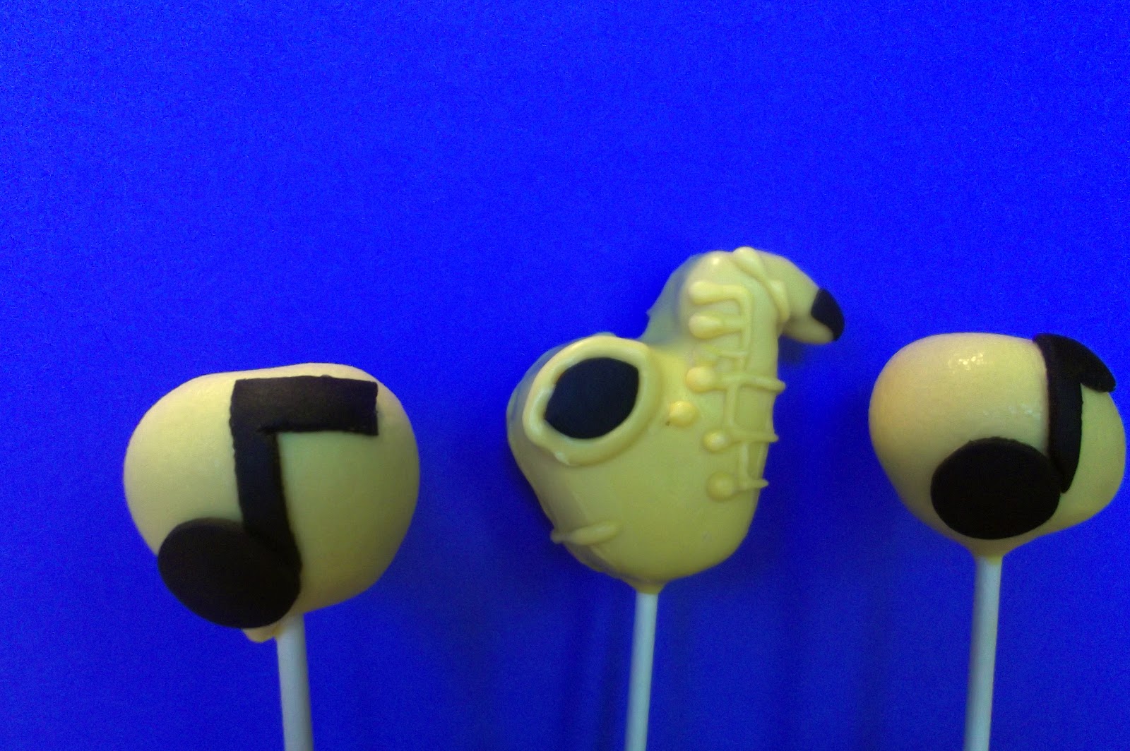 Sweet Tooth: Musical Pops for a Musical Pop!