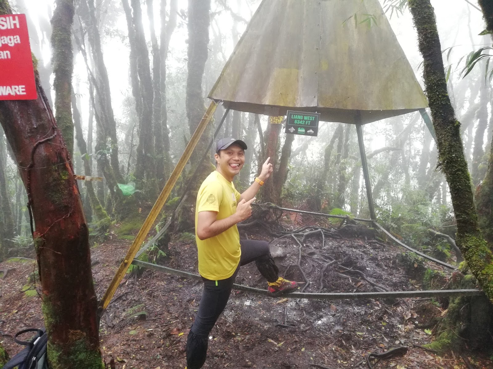 R U N N I N G: Gunung Liang East & West - The Unforgettable Duo