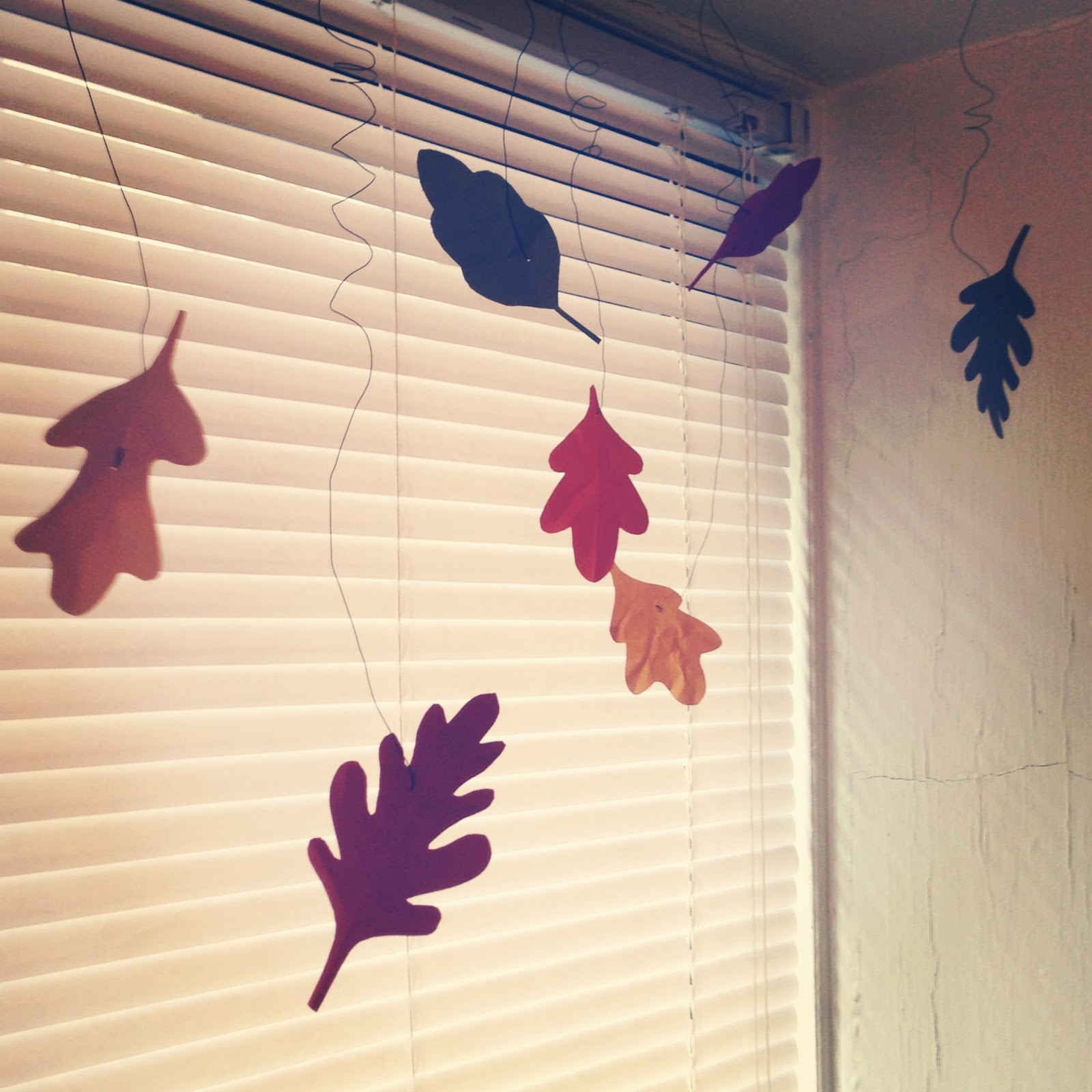 Crafty Lumberjacks: Can you paint with all the colors of the leaves?