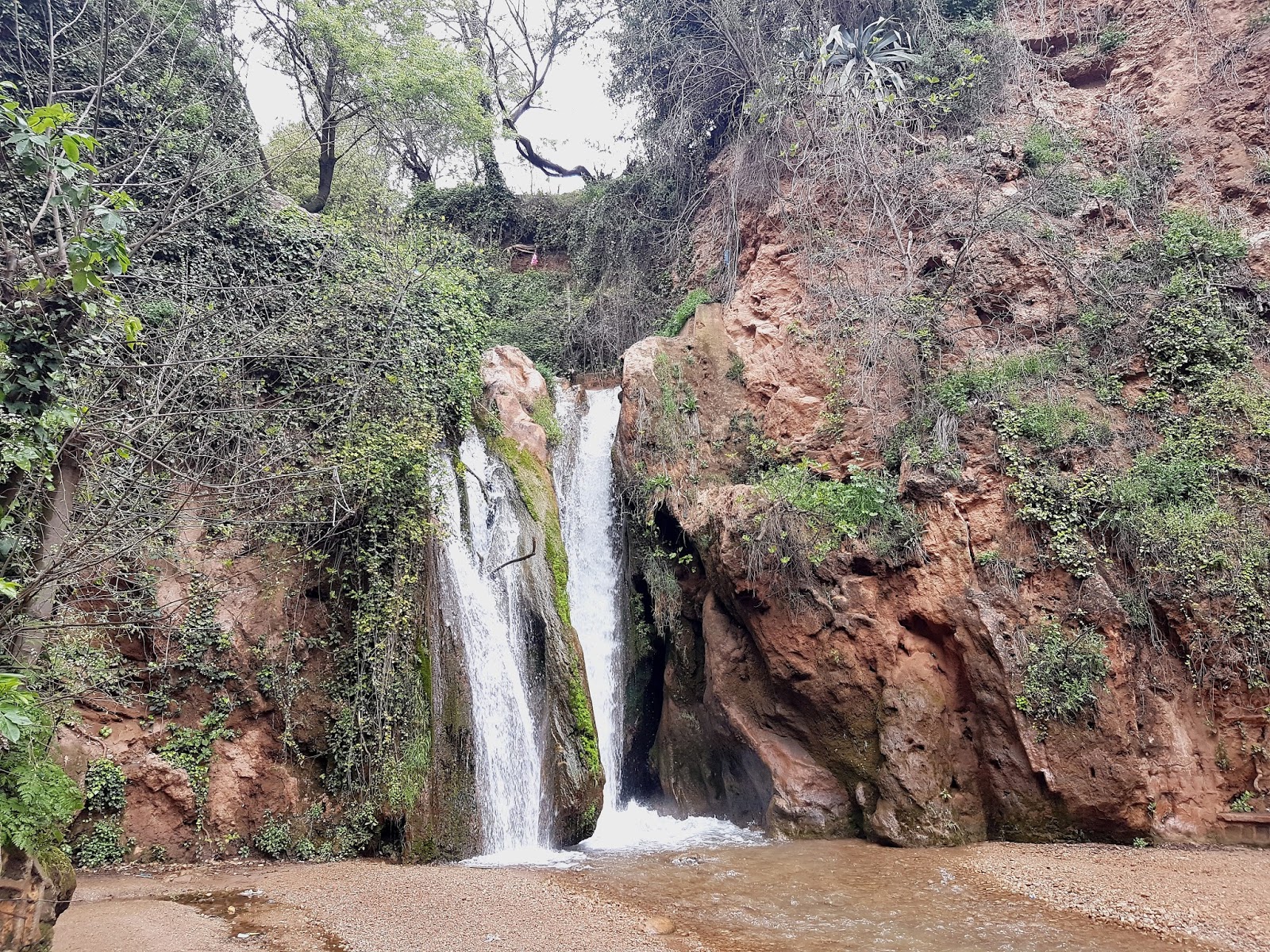 RIAD SOUAFINE.COM FES MAROC: Sefrou: face cachée peu reluisante