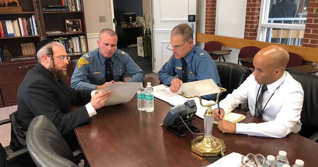 Hefkervelt : Photo: Security briefing with NJSP