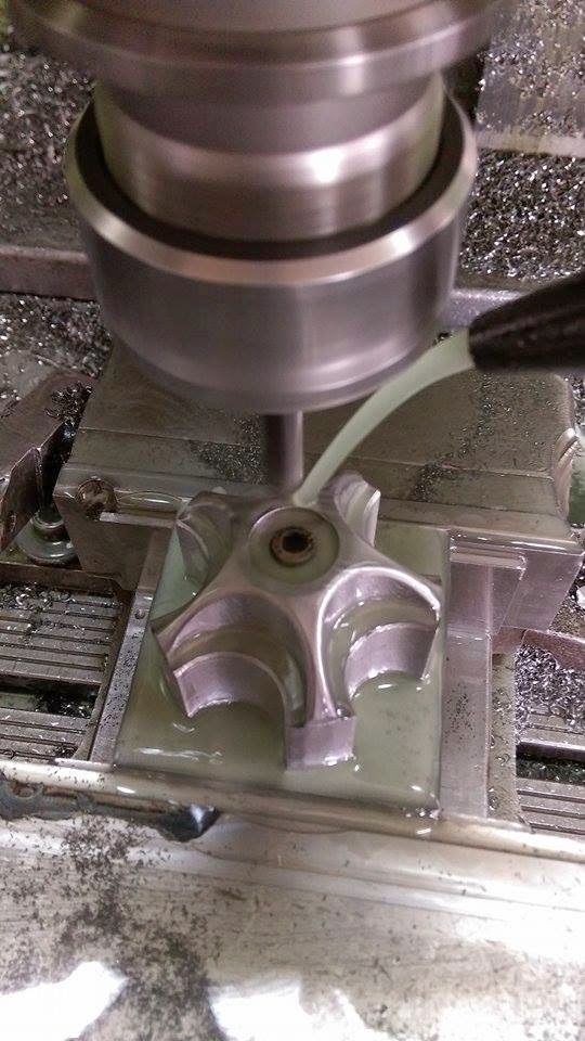 Supreme Analog Reference model 3 turntable clamp in production ...