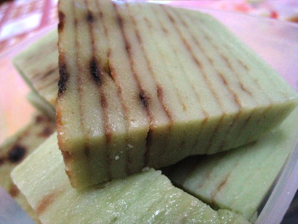 v1olet - my favorite things: Food : Kue Delapan Jam