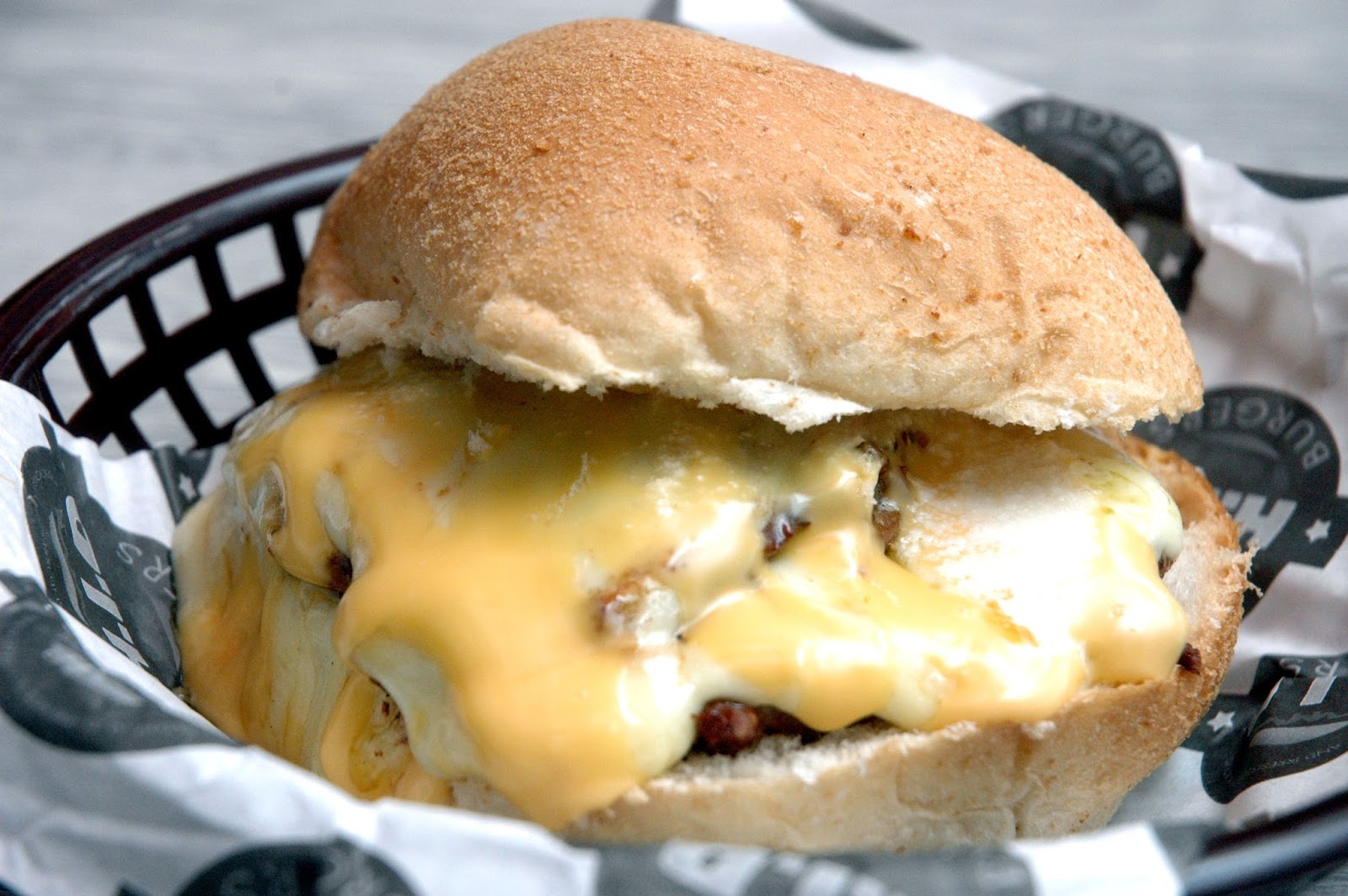 DUDE FOR FOOD: Healthy and Irresistibly Delicious at H.I.D. Burgers